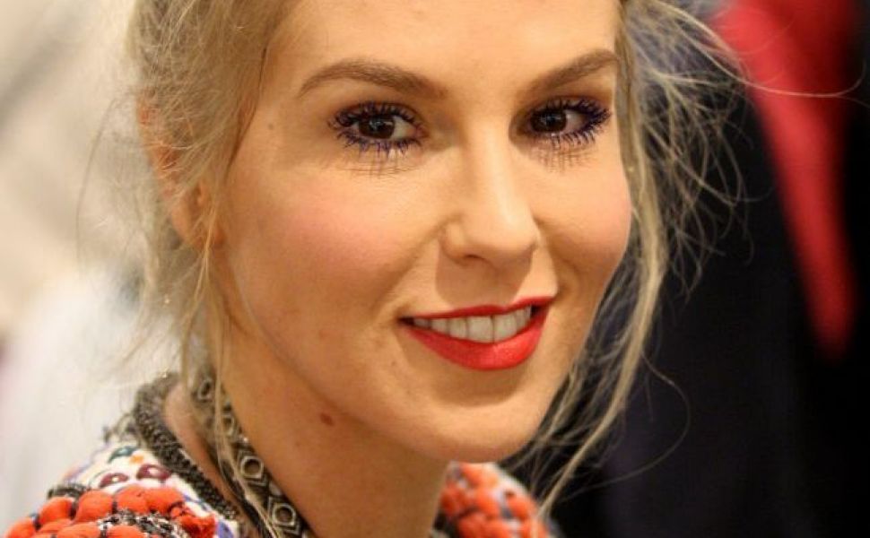 Corina Cu Pielea Plina De Tatuaje Ce Si Unde Si A Facut Cantareata Pentru Cel Mai Recent