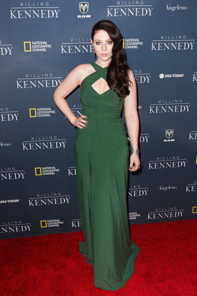 Iti mai amintesti de Dawn Summers din Buffy the Vampire Slayer? Vezi ...