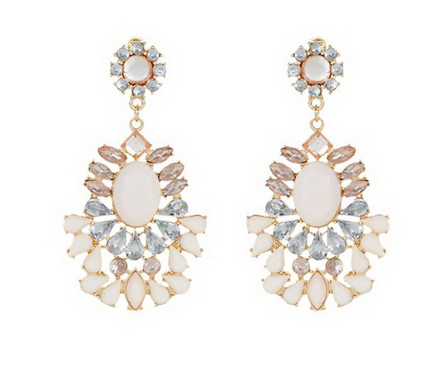 Cerceii statement, accesoriul ideal pentru serile glamour. Cele mai ...