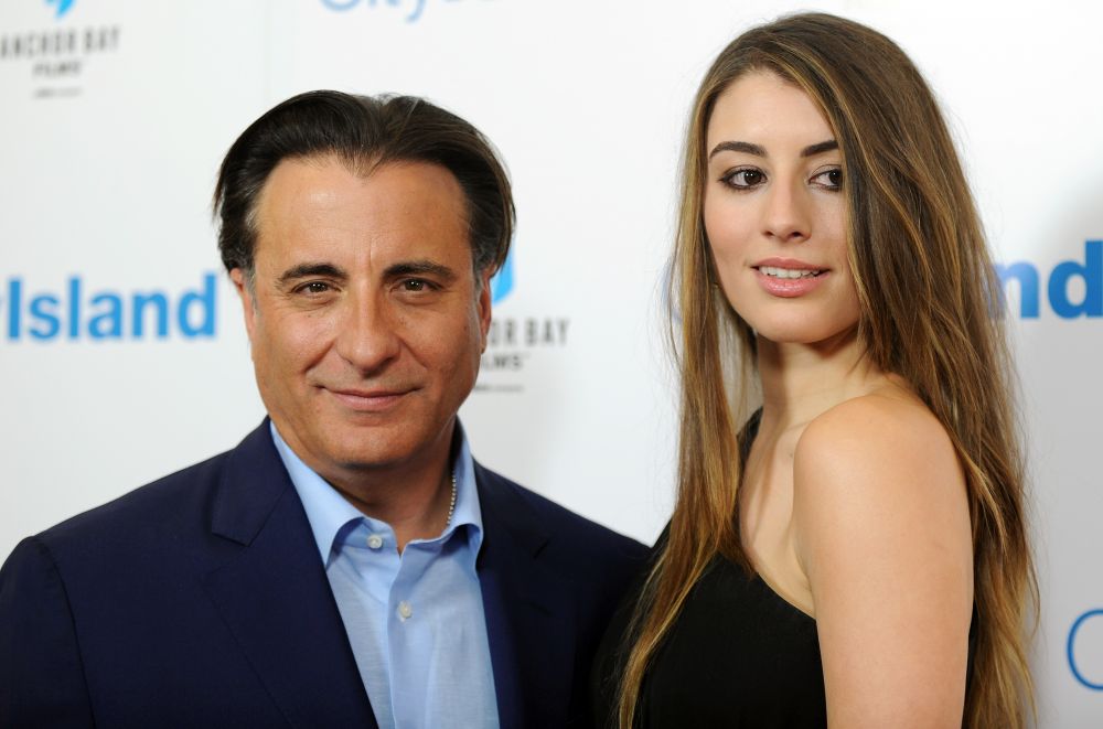 De la o adolescenta plinuta, la unul din cele mai apreciate modele plus ...