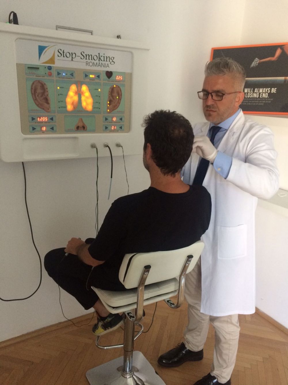 Regizorul Iura Luncasu s-a lasat de fumat cu ajutorul auriculoterapiei ...